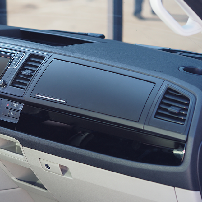 Guantera VW T6 Transporter Comfort Dash Conversion Negro Mate (Grado B ...